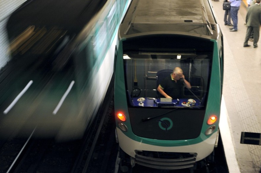 Conducteur (de métro, RER, de train, d'engins de manœuvre du réseau ...